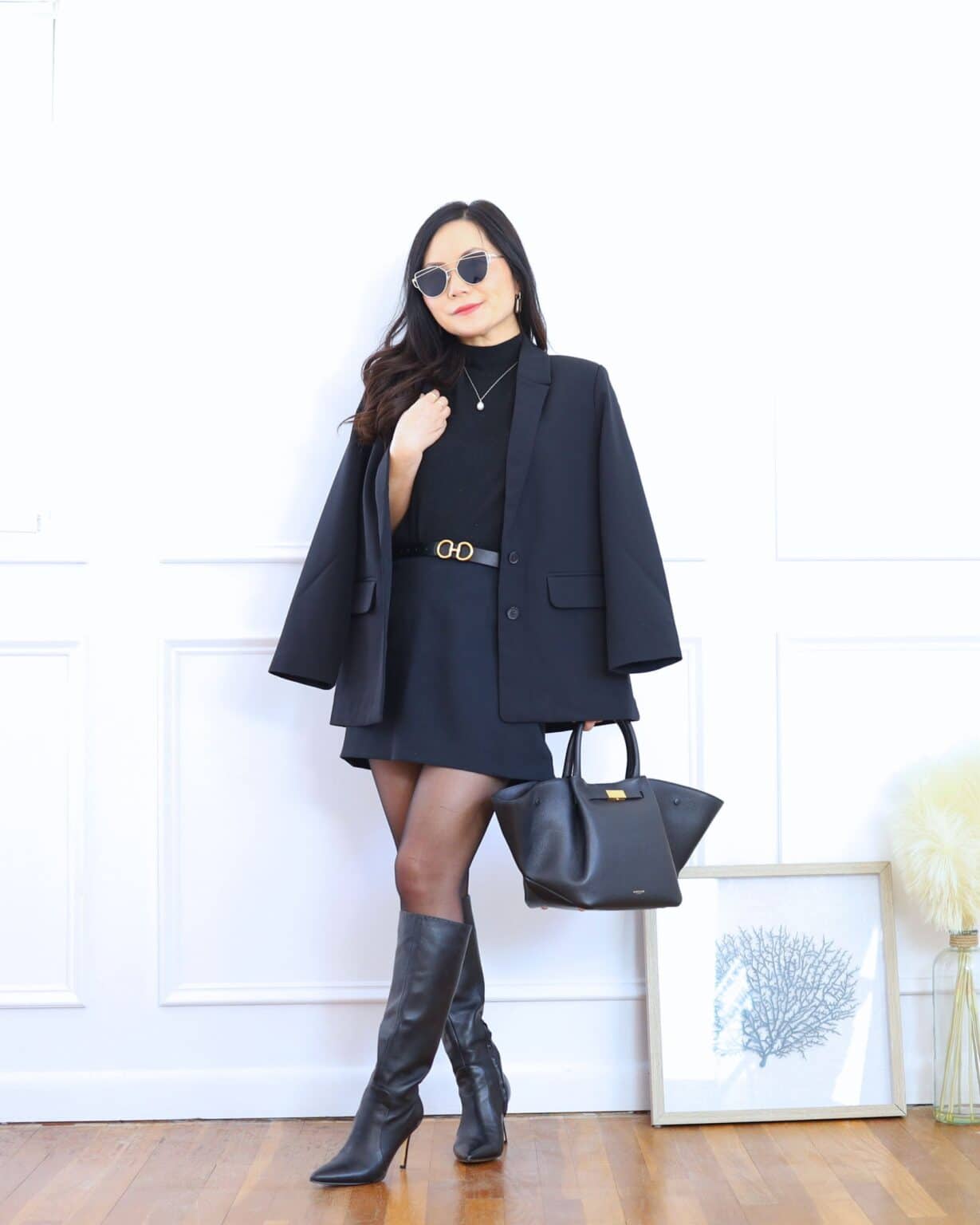 Mini Skirt Outfit Ideas for Petites - stylebychili.com