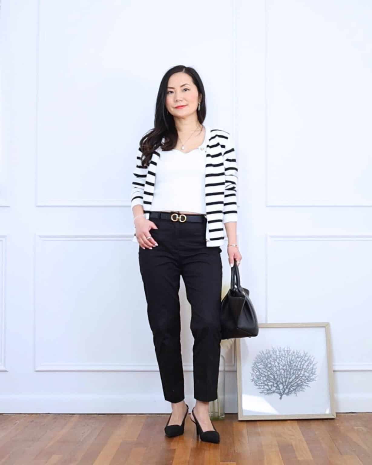 Stylish Transitioning Outfit Ideas for Women Over 40 - stylebychili.com